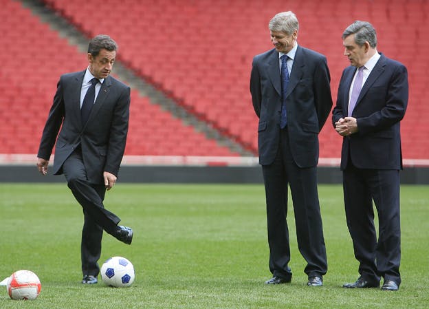 Obama, Clinton, Cameron, and More: World Leaders with Soccer Balls ...