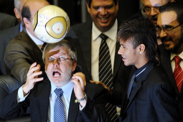 Obama, Clinton, Cameron, and More: World Leaders with Soccer Balls ...