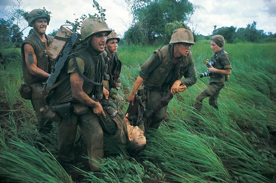 A Form of Love: New Exhibit Salutes Bravery of War Photographers | The ...